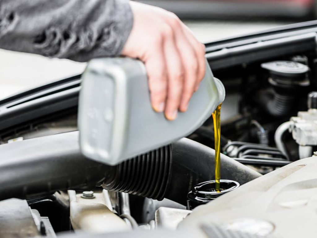 After adding oil to your car, how long can you drive? – automotiveearth